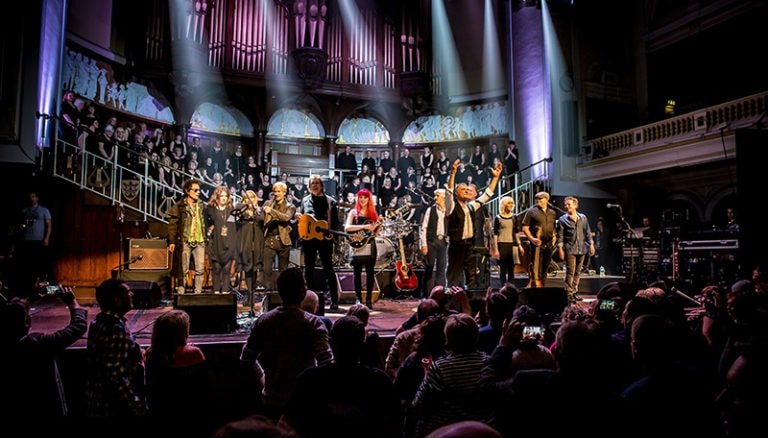 Mick Ronson Memorial Concert in Hull, UK – MonaLisa Twins